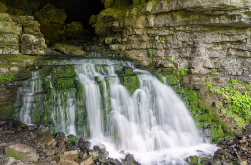 This Arkansas Waterfall Road Trip Takes You To 13 Waterfalls