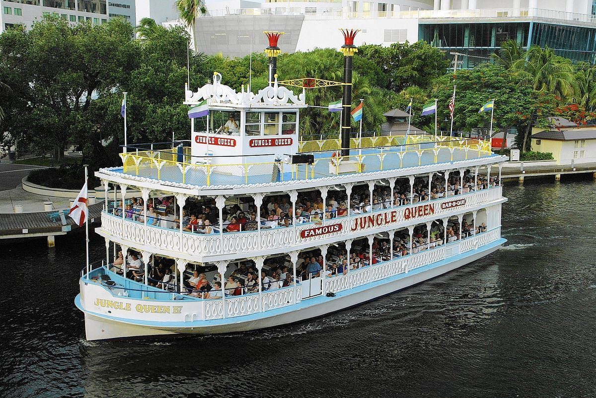 Jungle Queen Riverboat Cruise In Florida Has An Unlimited BBQ Dinnner