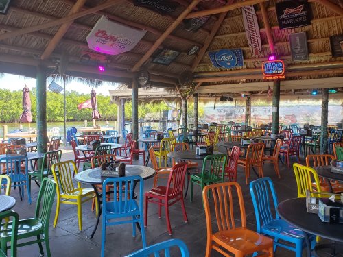 Miceli’s Waterfront Restaurant In Florida Is A Laid-Back Italian Gem