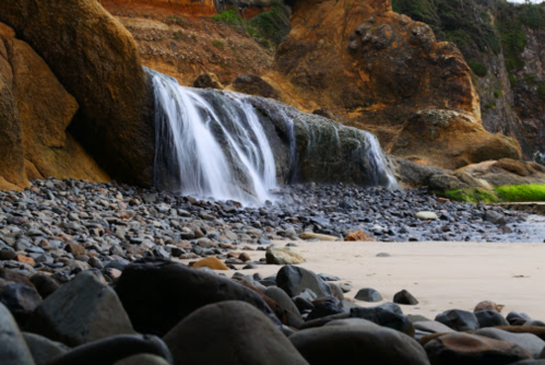 Visit Hug Point Falls In Oregon, A Beach With Its Very Own Waterfall