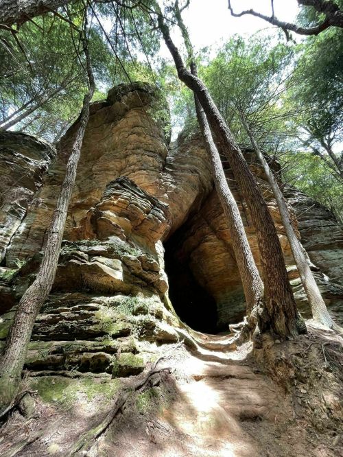 5 Hidden And Little-Known Caves In Ohio You Can Hike To