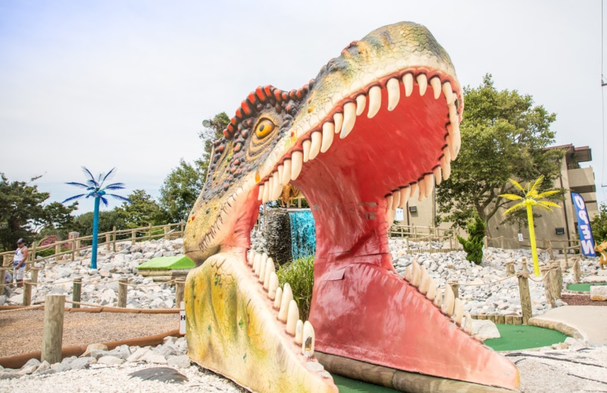 Nick's Jurassic Golf Is A Dinosaur-Themed Mini Golf Course In Maryland