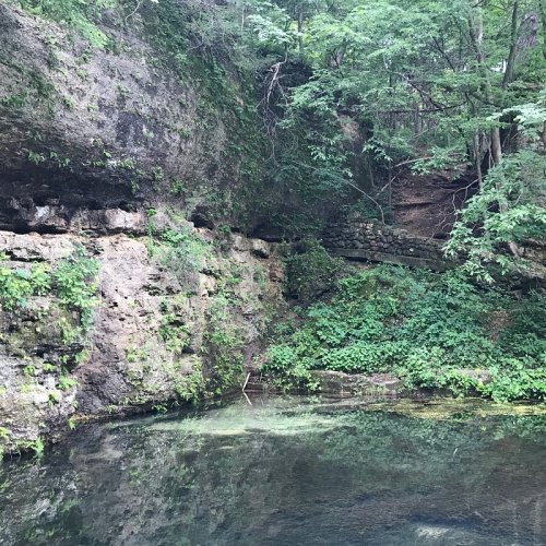 Richmond Spring In Iowa Has Some Of The Bluest Water In The State