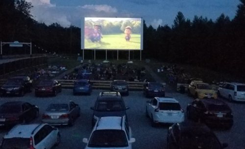 Goochland Drive-In Theater: Family-Friendly Movies In Richmond, Virginia