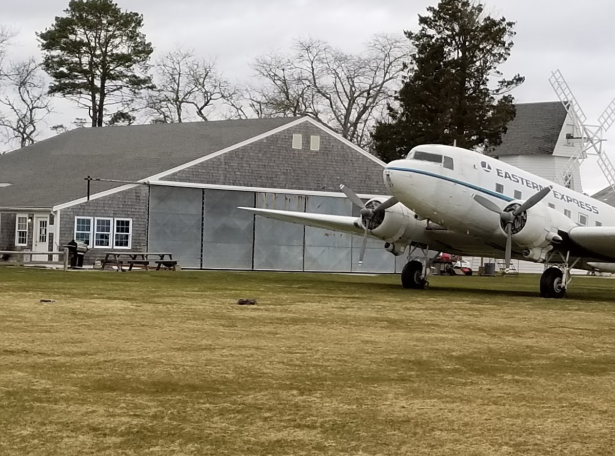 Cape Cod Airfield In Massachusetts Lets Visitors Watch Airplanes Take Off