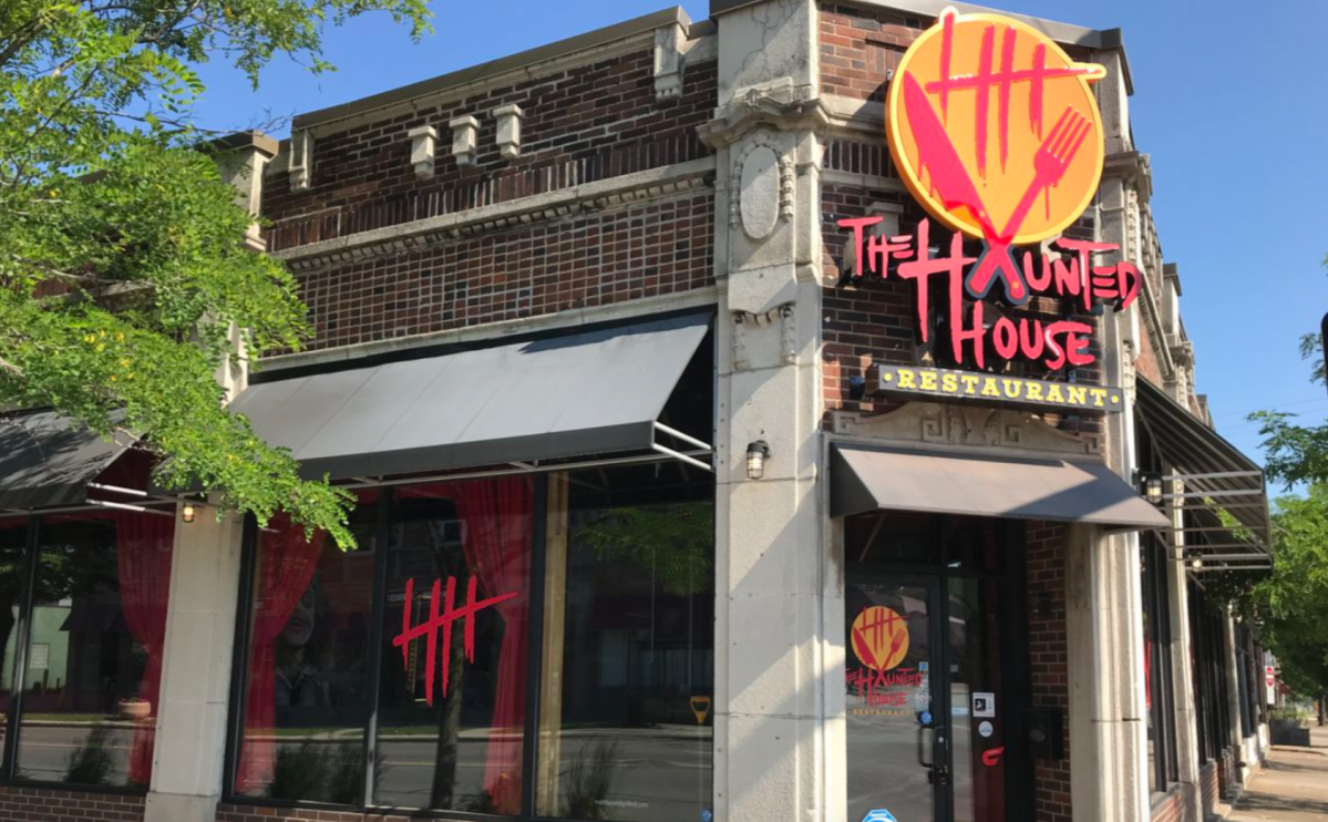 The Haunted House Restaurant: A Spooky Eatery In Cleveland, Ohio
