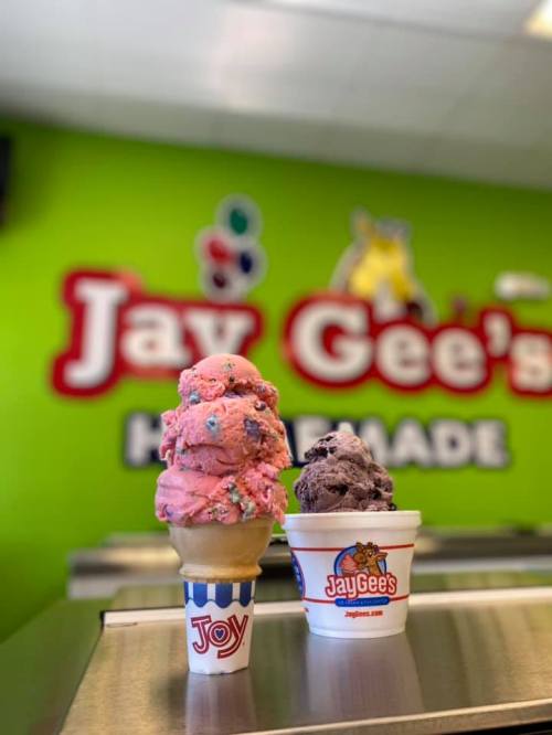 Jay Gee's Ice Cream & Fun Center In Massachusetts Is Fun For All