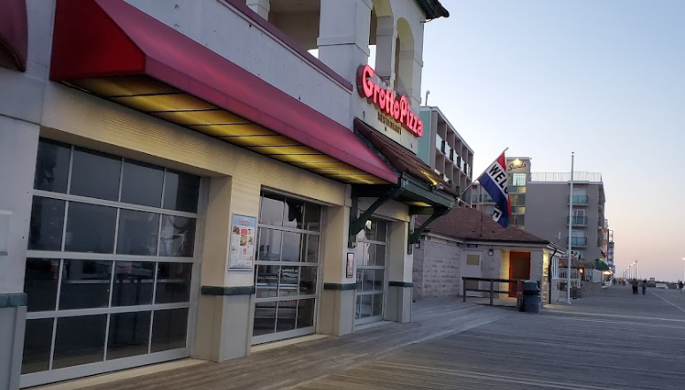 Delaware’s Most Iconic Pizza Shop Is The Place To Go For A Slice On The ...