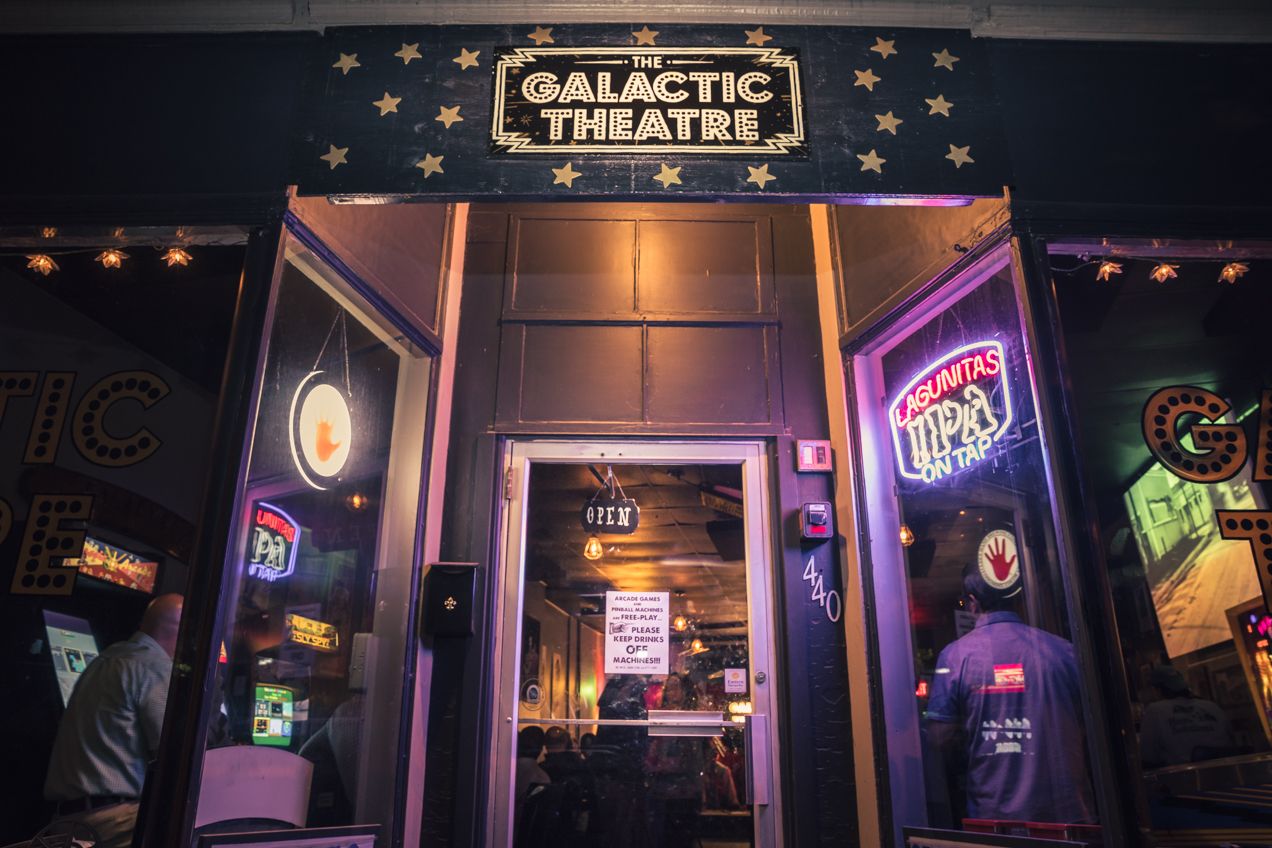 Visit An Old School Movie Theater With Delicious Food, Drinks, And Live ...