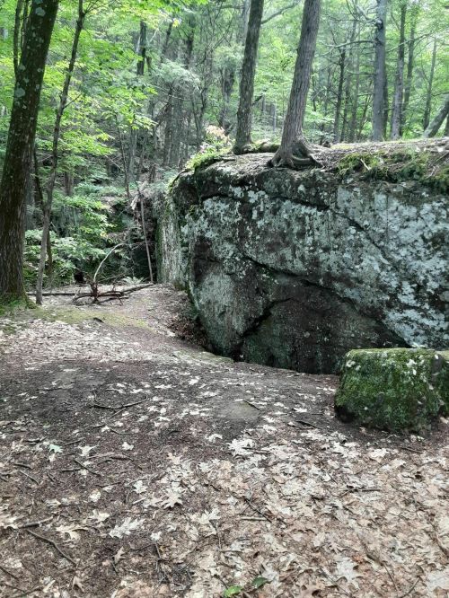 Sunderland Caves In Massachusetts Are Utterly Breathtaking