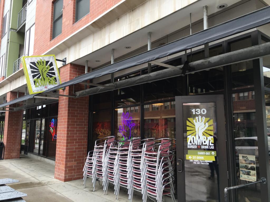 A Horror Movie-Themed Restaurant, Zombie Burger In Iowa Is A Must-Visit