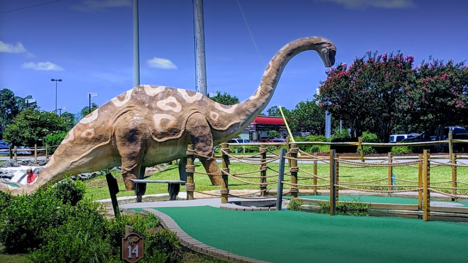 There’s A Dinosaur-Themed Mini-Golf Course In South Carolina, Professor ...