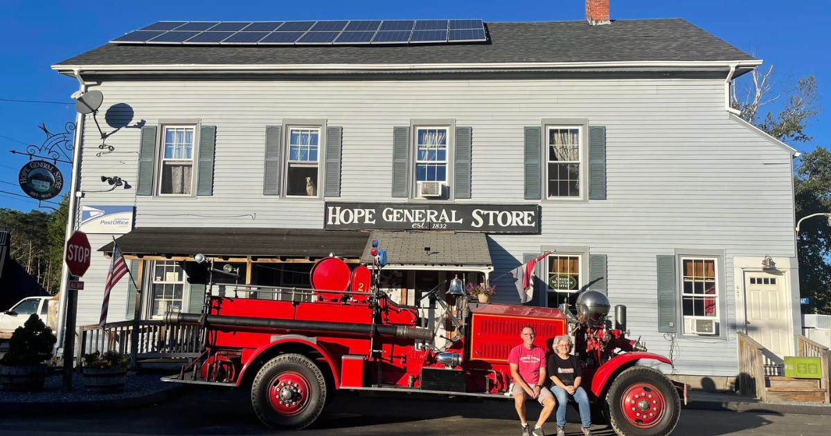 A Trip To One Of The Oldest General Stores In Maine Is Like Stepping ...