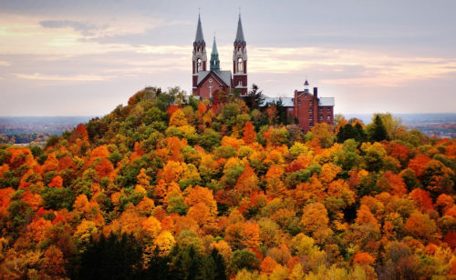 Explore Holy Hill: Wisconsin's Scenic Fall Foliage Gem