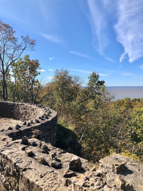 The Wisconsin Ghost Town That's Perfect For An Autumn Day Trip