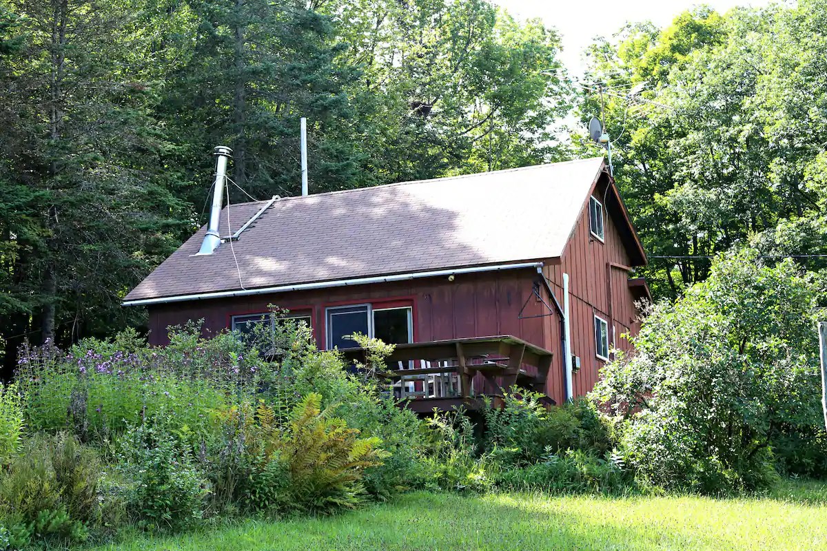Go Back In Time When You Stay At This Rustic Cabin In Vermont