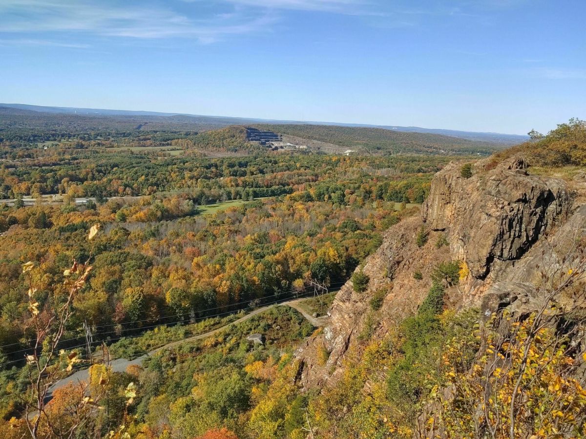 The Hike That Will Take You To The Best Fall Foliage In Connecticut