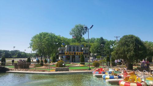 Celebrate Halloween With A Game Of Glow Golf At Lilli Putt In Minnesota