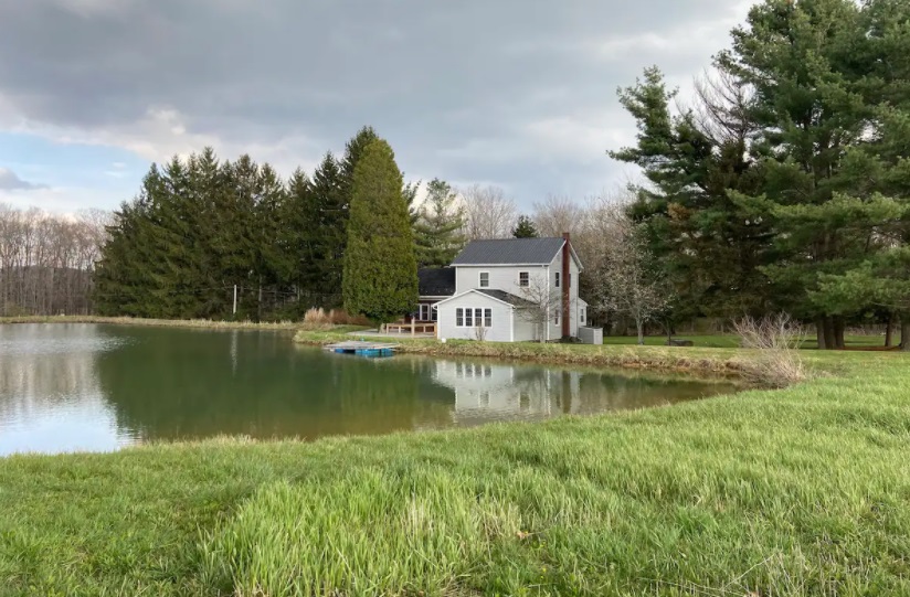 Enjoy Your Own Private Pond At This Quaint Pennsylvania Cottage