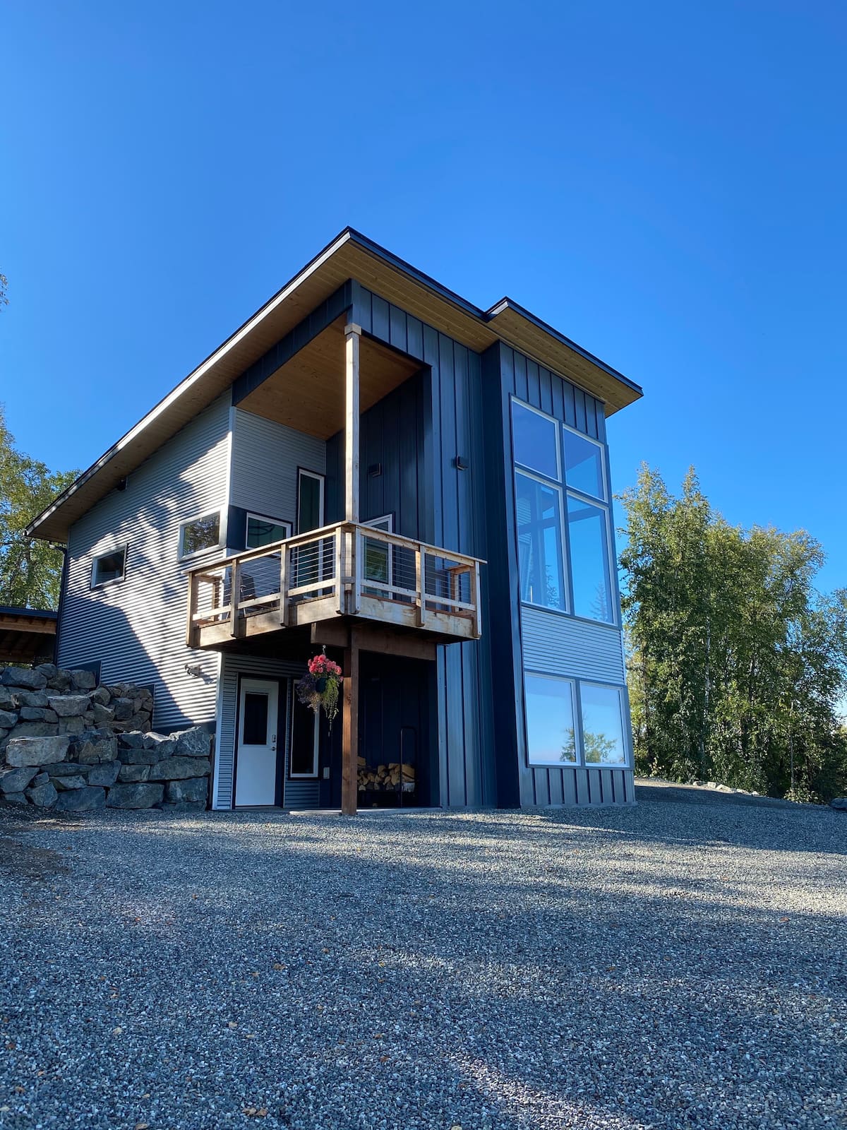 Get Off The Grid In This Modern House In Alaska Outside Denali