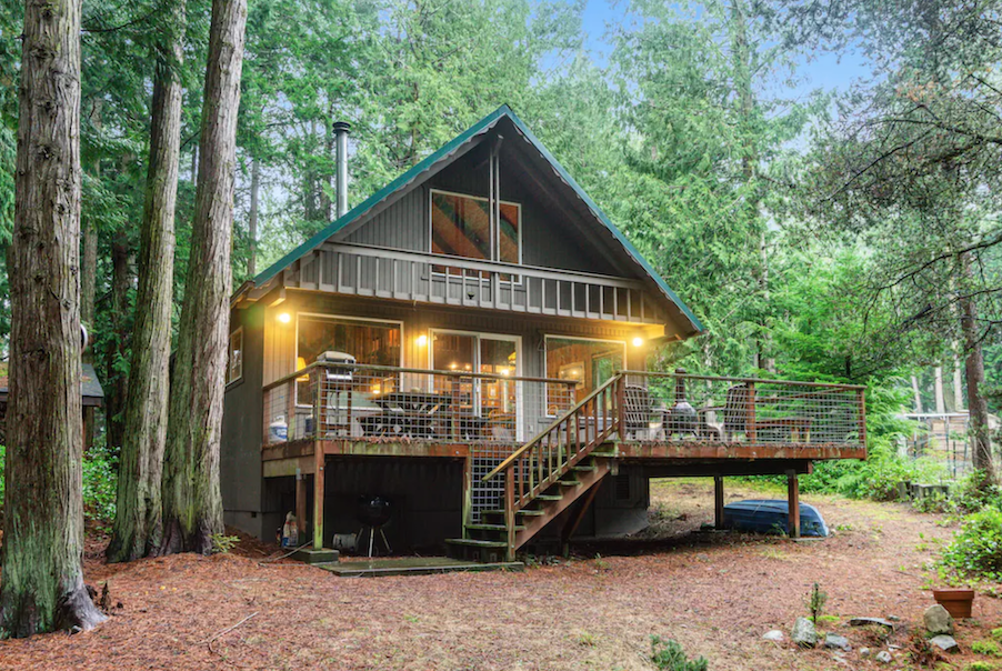 This Secluded Cabin In Washington Is Quite Affordable