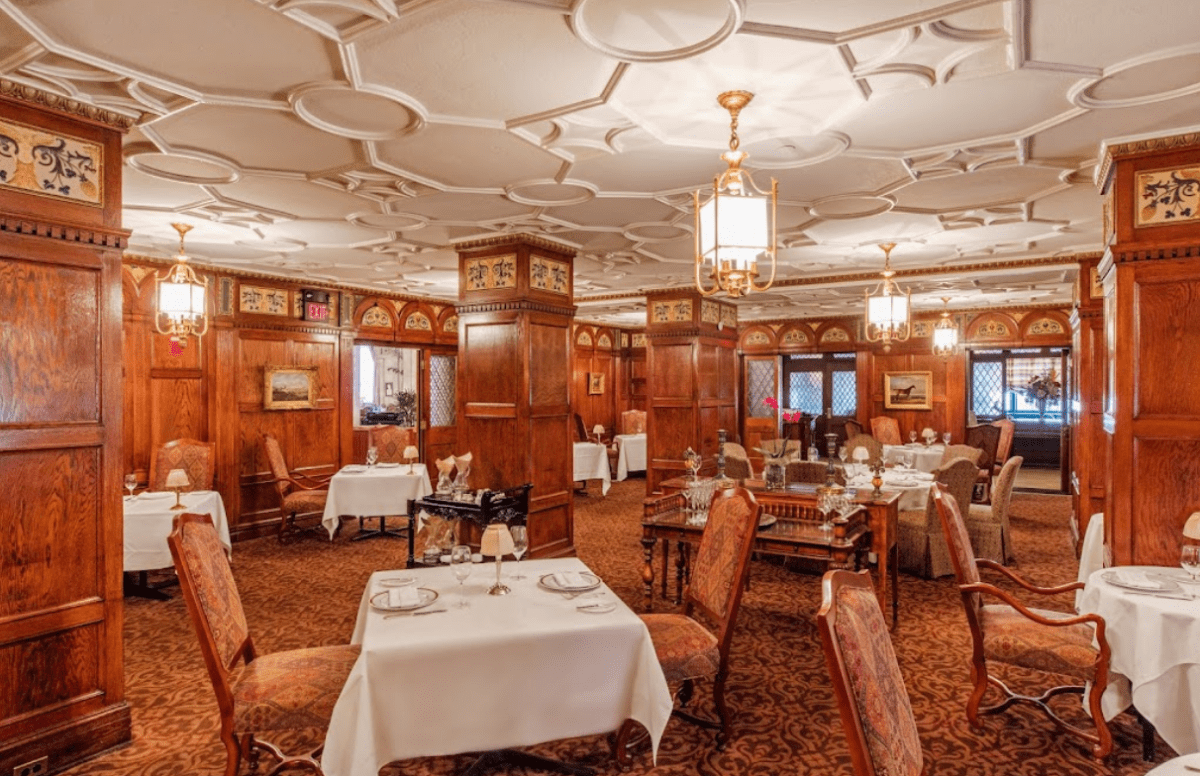 12 Bucket List Restaurants in Kentucky to Try This Year