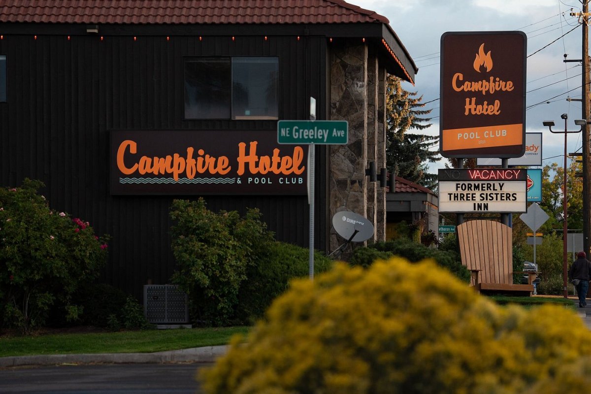 Campfire Hotel & Pool Club In Bend, Oregon, Is Total Retro Vibes