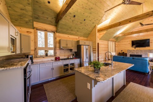 Experience Vivid Fall Colors With A Stay At Alabama's Cliff House