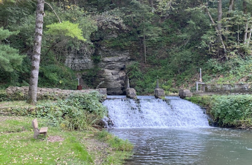 There's A Magical Waterfall At Decorah Fish Hatchery In Iowa