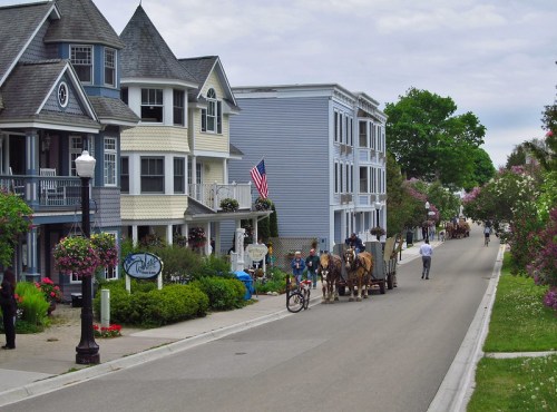 Here Are The Best Small Town Downtowns In Michigan
