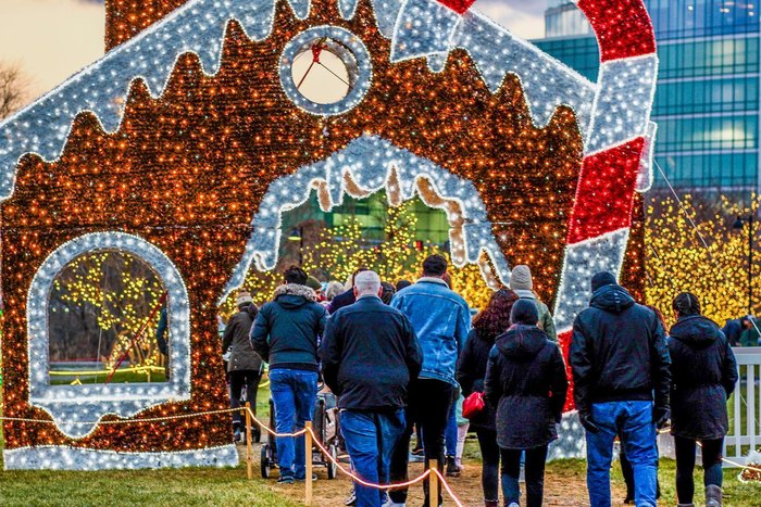 Walk Through An Enchanted World Of Holiday Lights At The First-Ever ...