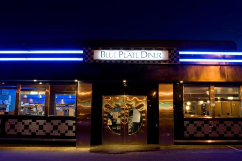 Get Your Fill Of All-Day Breakfast At The Blue Plate Diner