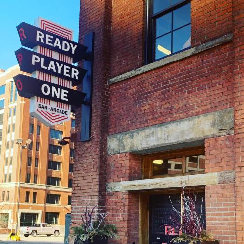 Travel To The '80s At Ready Player One, An Adult Arcade In Michigan