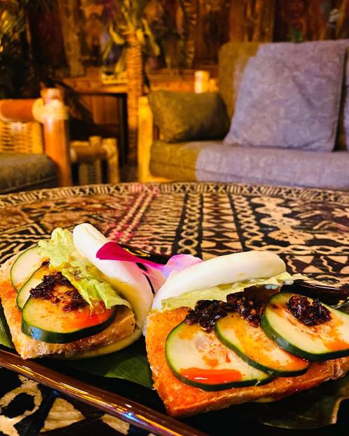 The Inferno Room Is A Dark Tiki Themed Restaurant In Indiana