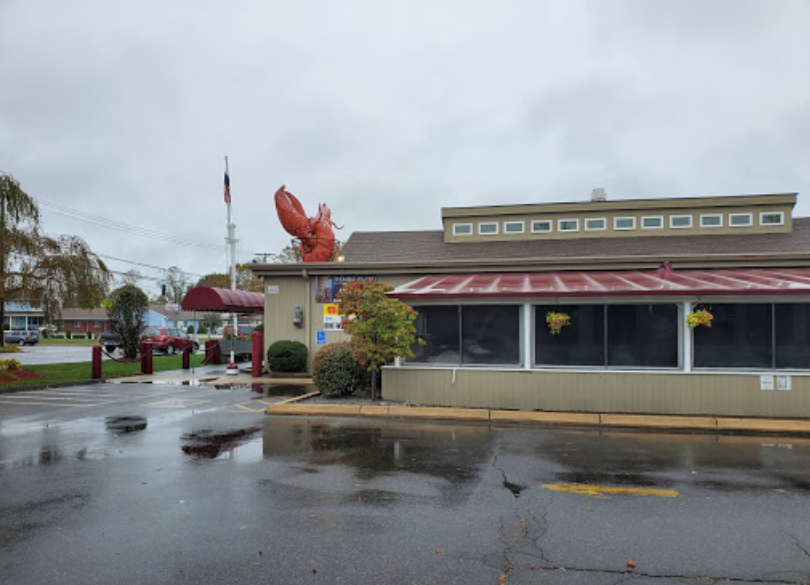 All Aboard The USS Chowder Pot In Connecticut For Delicious Seafood In ...