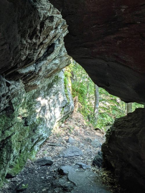 Walk Into A Historic Cave On This Connecticut Cavern Trail