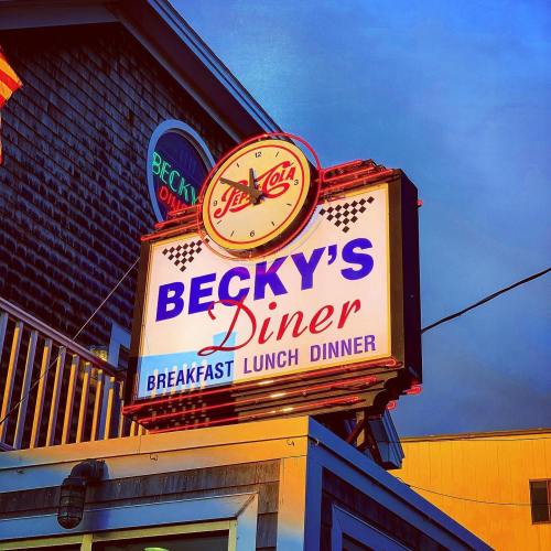 Becky’s Diner In Maine Makes Decadent Breakfast Dishes