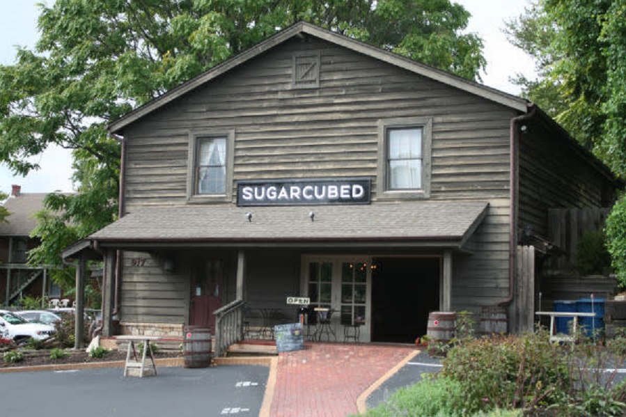 You’ll Want To Visit The Adorable Sugar Cubed Candy Store In Missouri ...
