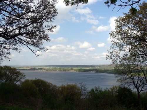 Grand View Drive Is A Scenic Back Road In Illinois