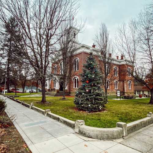 Jacksonville Victorian Christmas Festival: Holiday Event In Oregon
