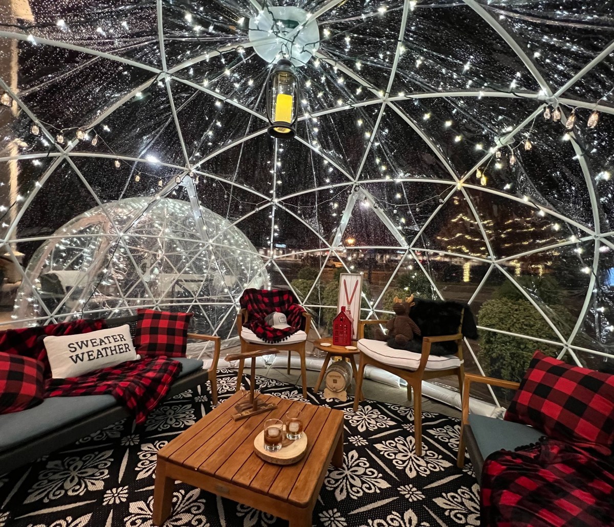 Cozy Up And Dine Inside An Igloo At Ninetwentyfive In Minnesota