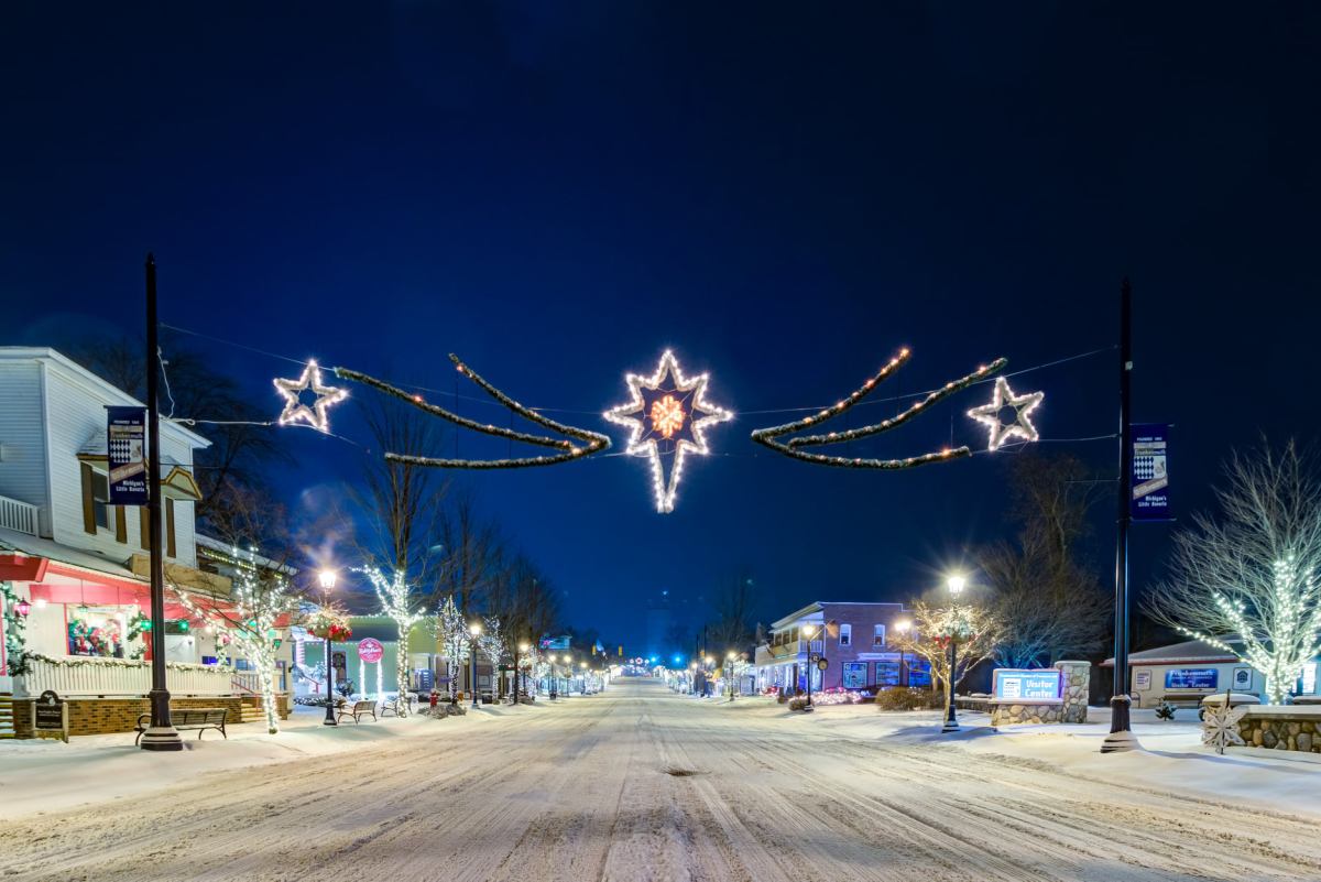 Here Are 7 Of The Most Festive Christmas Towns In Michigan