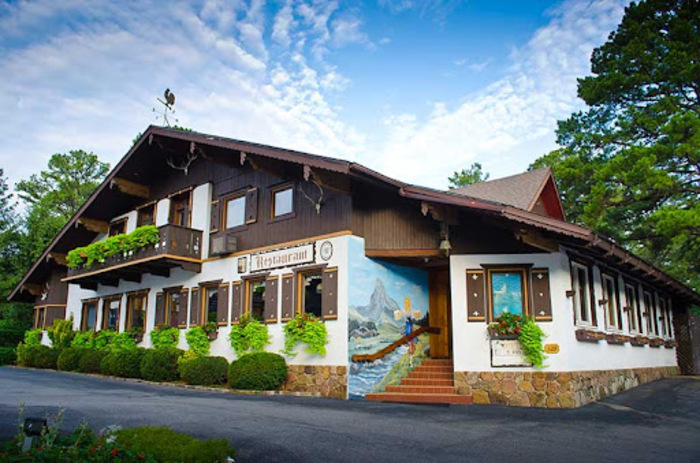 Take A Weekend To Wine, Dine, And Explore The Little Switzerland Of ...