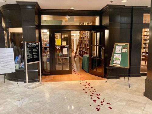Full Circle Is The Single Largest Bookstore In Oklahoma