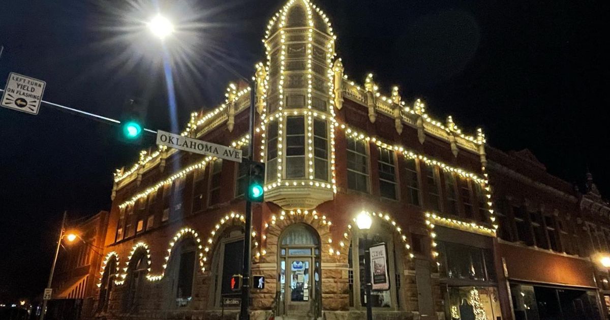 Guthrie: One Of The Most Charming Christmas Towns In Oklahoma