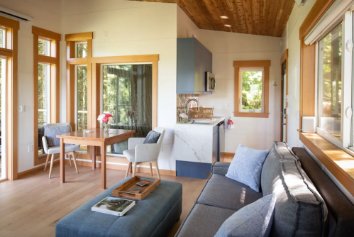 Luxurious Treehouse Airbnb in Bellingham with Private Waterfall