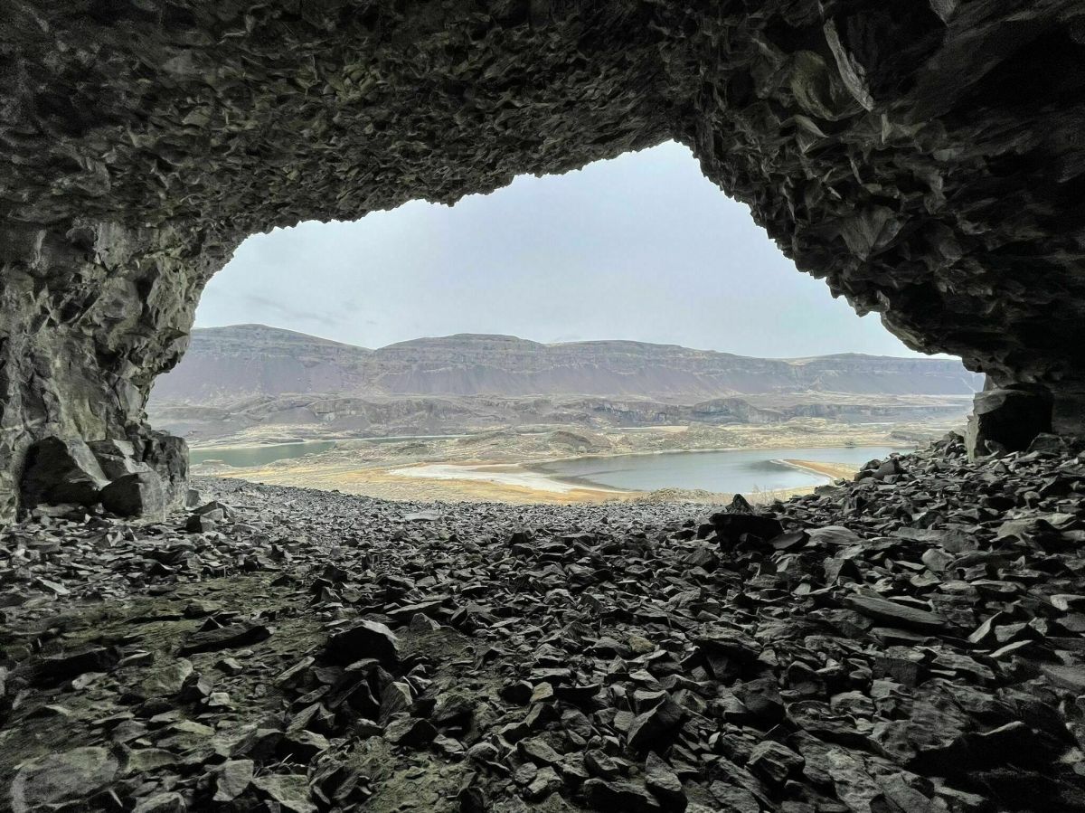 The Secluded Lake Lenore Caves In Washington Are Adventure-Worthy