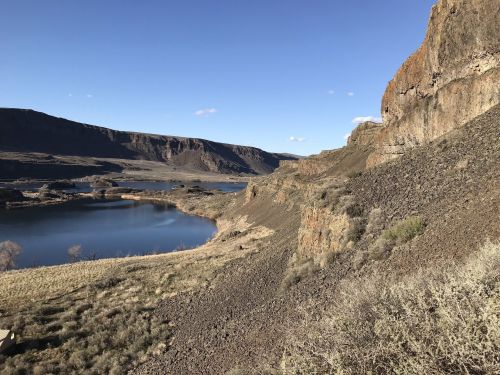 The Secluded Lake Lenore Caves In Washington Are Adventure-Worthy