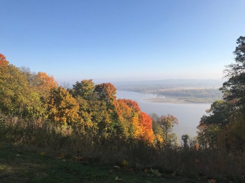 Grand View Drive Is A Scenic Back Road In Illinois