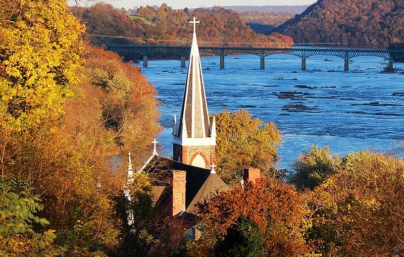 Take A Weekend To Wine, Dine, And Explore The Eastern Panhandle Of West ...